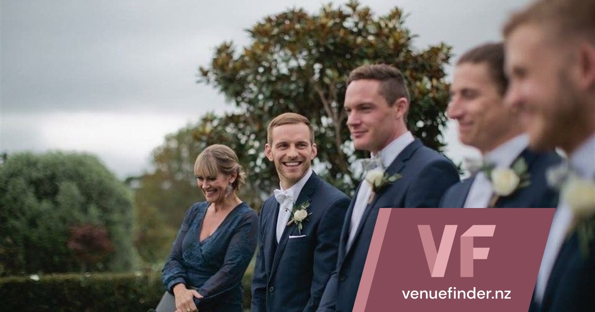 Melanie Kerr | Celebrant wedding supplier in Dunedin | Venue Finder NZ